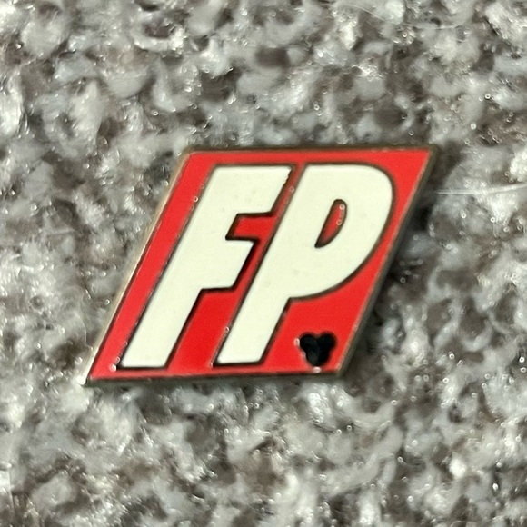 Disney | Other | Wdw 208 Hidden Mickey Map Icons Fastpass Series 3 ...